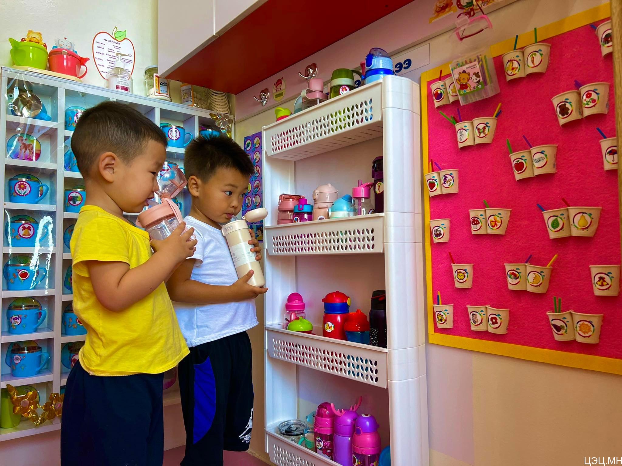 24 р цэцэрлэгийн хүүхдүүд ус уух дадалд суралцсан байна Цэц МН