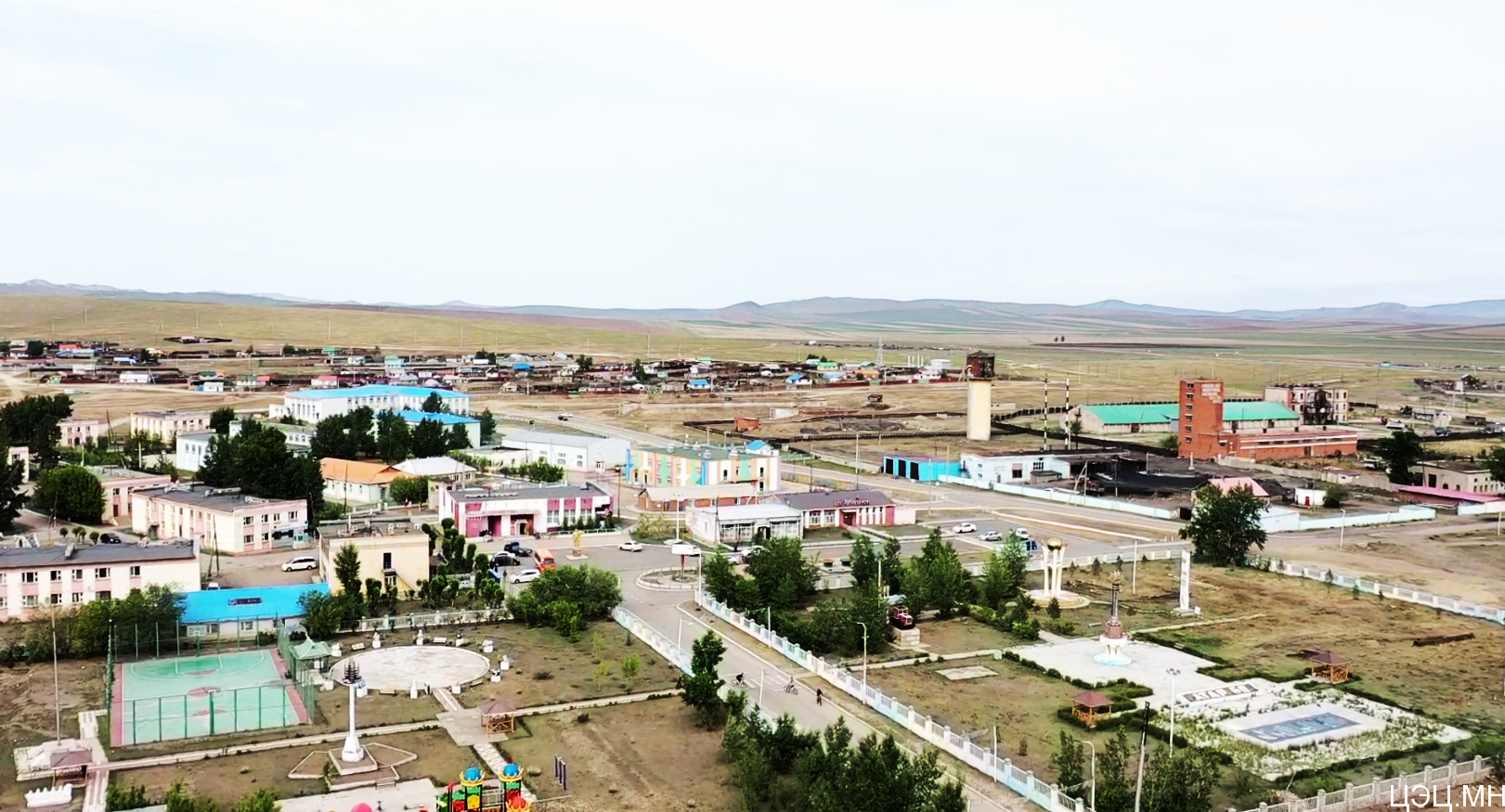 Хонгор суманд газар өмчлөх эзэмших хүсэлтэй иргэдийн өргөдлийг хүлээн