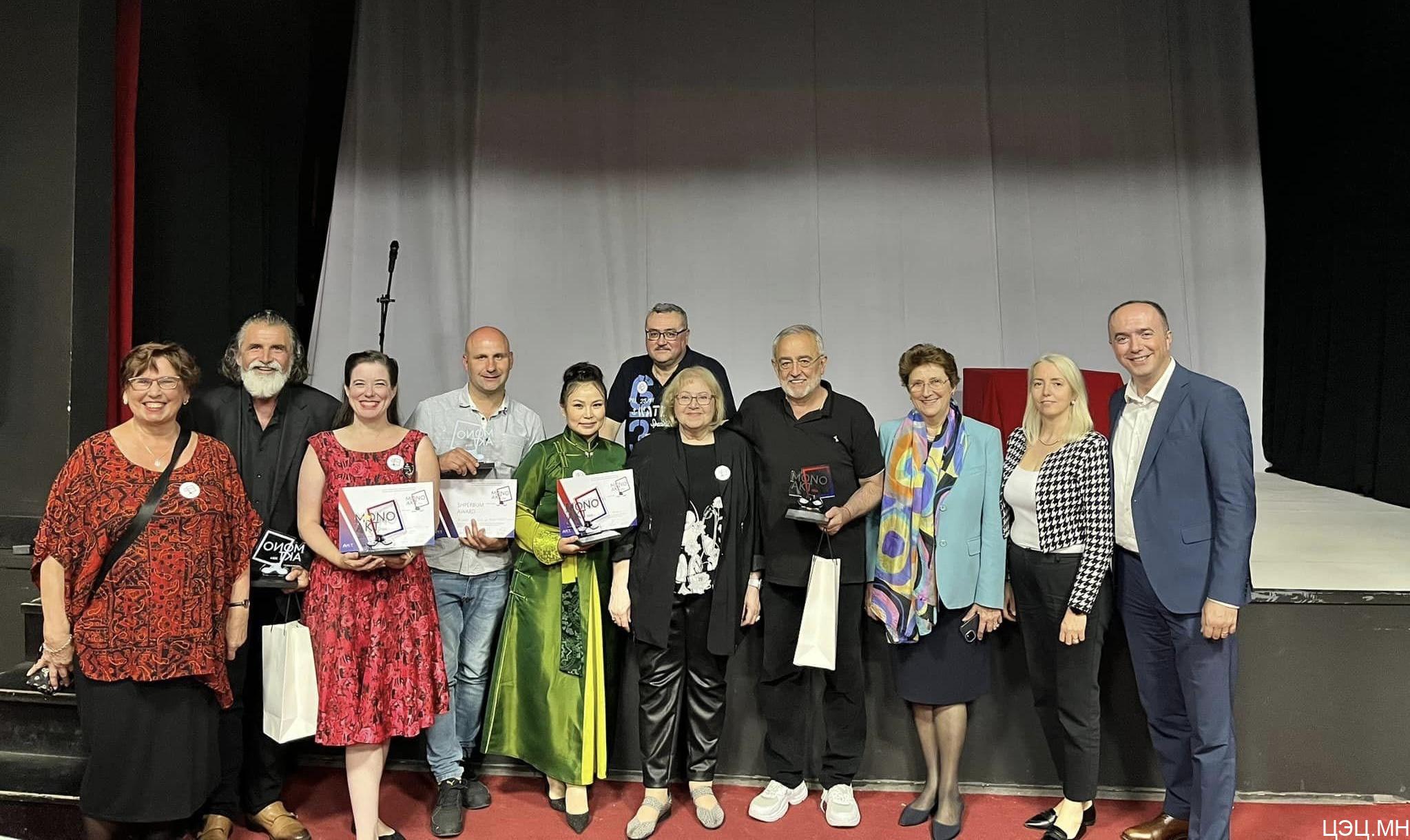 Залуучууд театрын жүжигчин Ч Дунгаамаа олон улсын наадмаас шилдэг жүжигчин шагнал хүртлээ Цэц МН